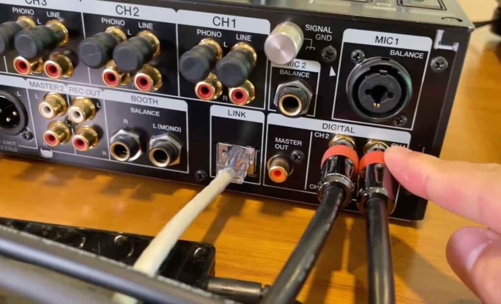Cómo conectar CDJs a una mixer