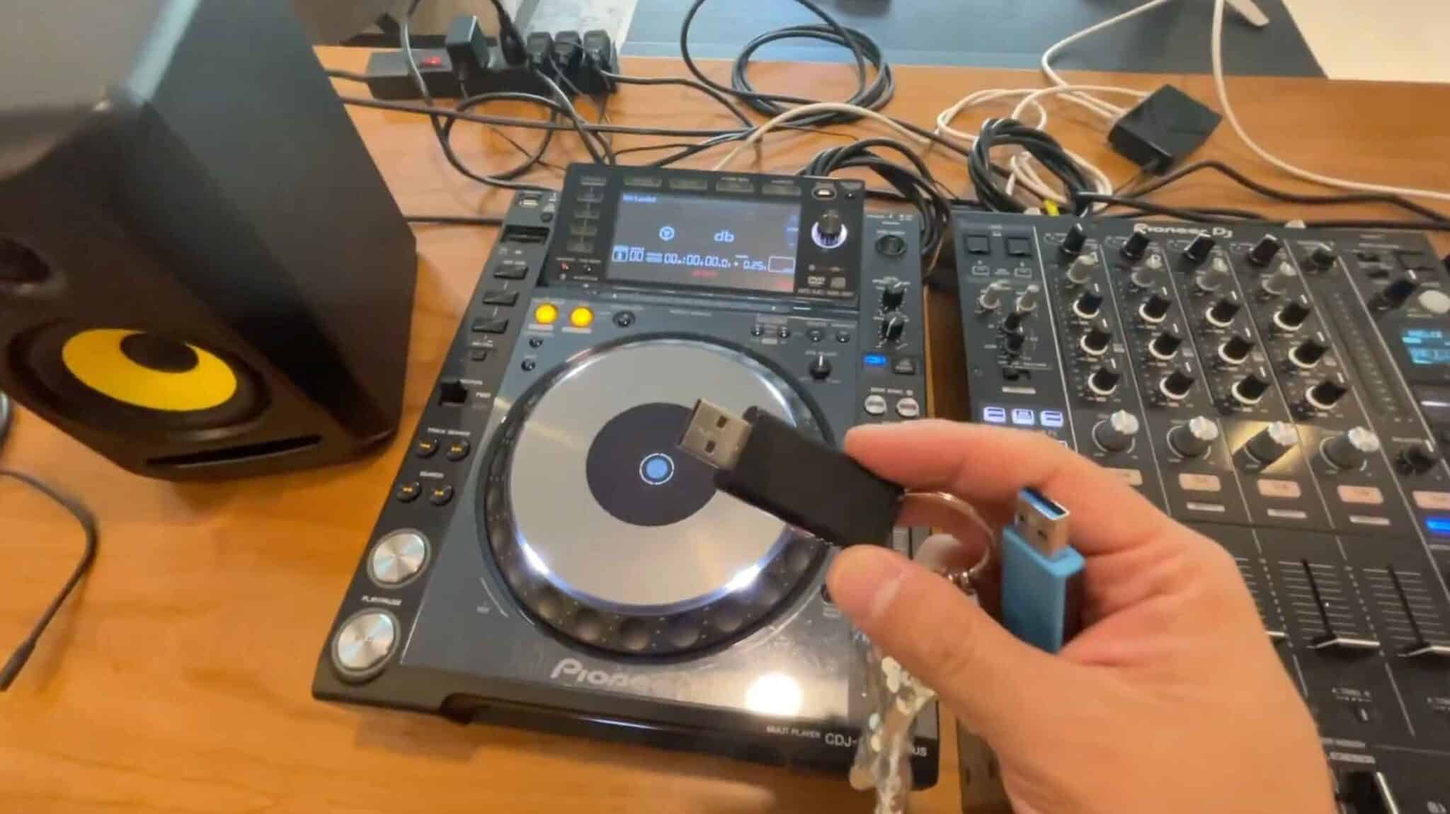 Mejor USB para DJs: qué usar y qué evitar